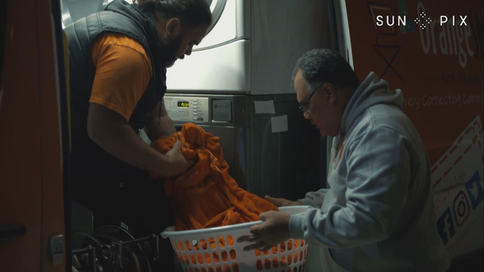 The Samoan family tackling homelessness through mobile laundry service ...